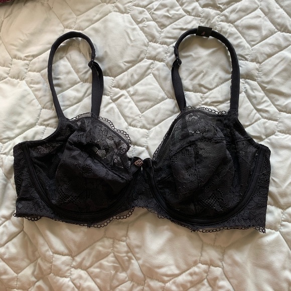 Victoria's Secret | Intimates & Sleepwear | Black Vs Unlined Bra | Poshmark